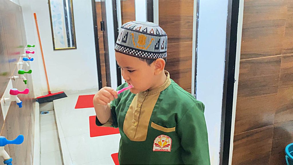 Tips Mengajarkan Anak Menjaga Kesehatan Gigi Dan Mulut Sejak Dini – Yaa ...
