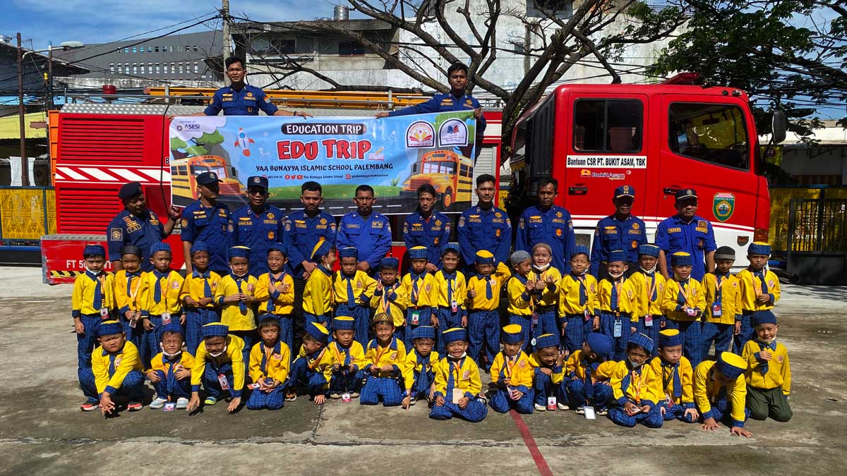 Edu Trip TK YBIS Berkunjung ke Pemadam Kebakaran Pos Kemuning – Yaa ...